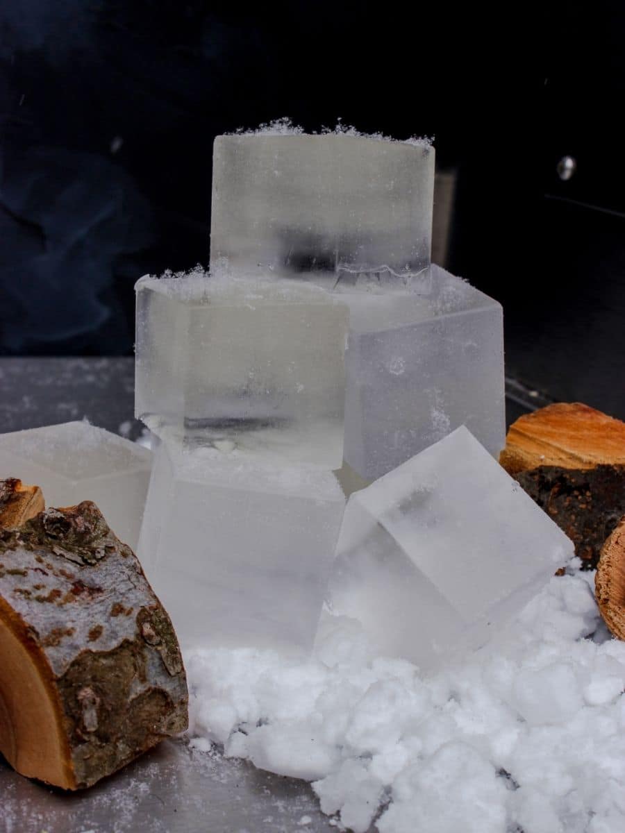 How to make smoked ice cubes - Bonappeteach