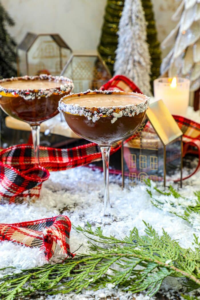 Peppermint Espresso Martini Recipe - Bonappeteach